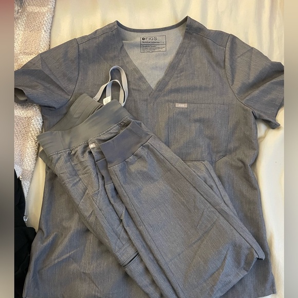 Figs | Tops | Figs Graphite Med Zamora Jogger And Large Catarina Top ...